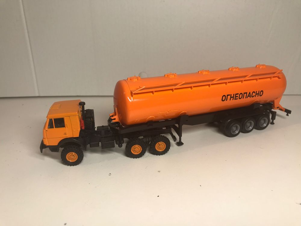 KAMAZ 5310 Gefahrengut / Brandgefahr 1/87 (834) | Kaufen auf Ricardo KAMAZ 5310 Gefahrengut / Brandgefahr 1/87 (834) | Kaufen auf Ricardo