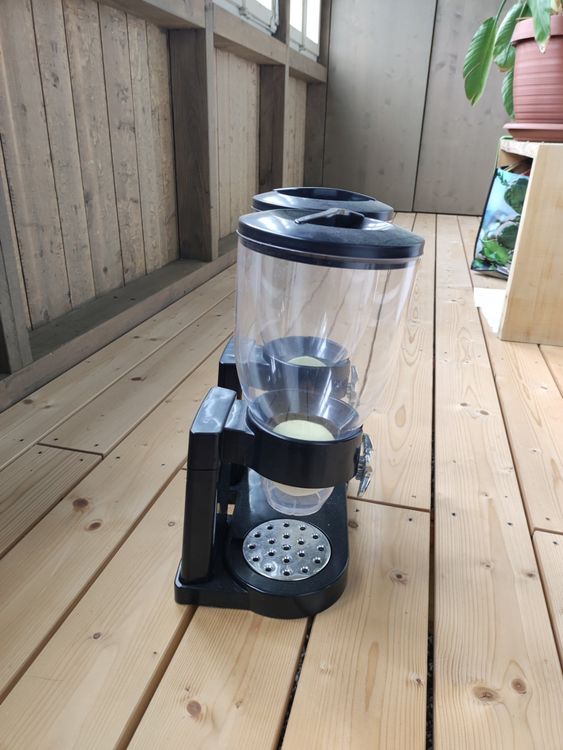 Runder Cornflakes Spender 2-facher Müsli Dispenser (Gebraucht) in ...