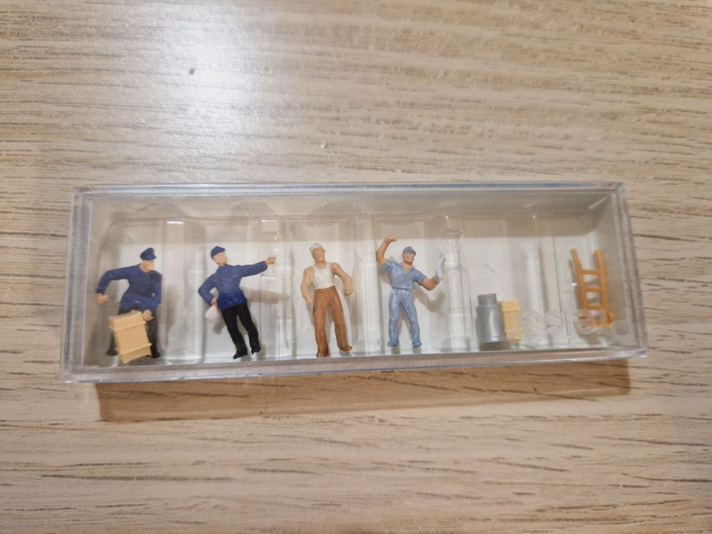 Preiser 14016 H0 OVP NEU (Neu und originalverpackt) in St-Aubin-Sauges ...