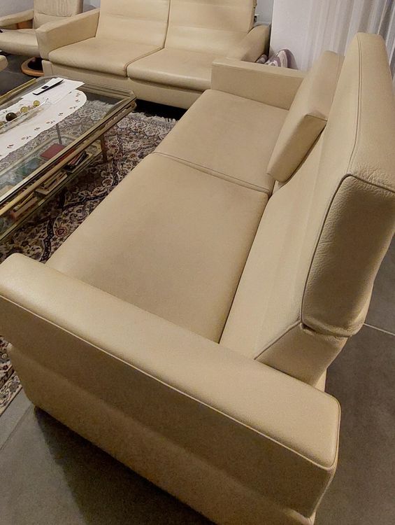 2x 2-sitzer Sofa + Sessel und Hocker, cremefarben (Gebraucht) in Niederwil AG für CHF 35 – nur ...