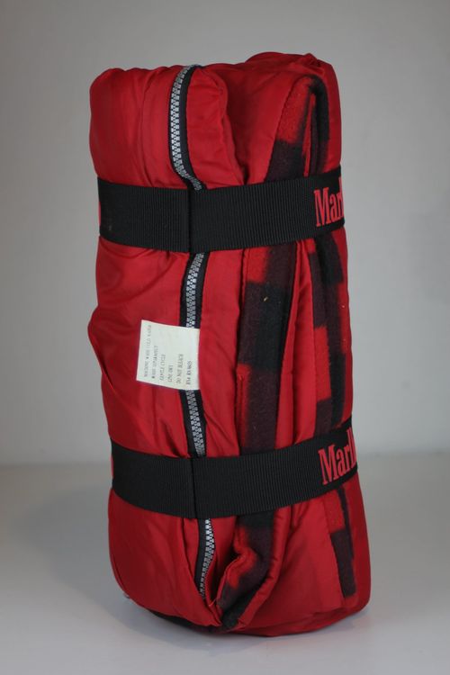 Marlboro Vintage-Schlafsack (Gebraucht) in Basel für CHF 1 – mit ...