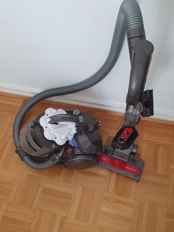 Dyson DC29 allergy parquet plus (Gebraucht) in Prilly für CHF 150 – mit ...