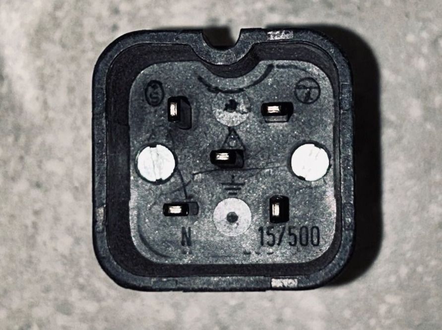 stecker j15 5-polig (Gebraucht) in Hausen AG für CHF 20 – mit Lieferung auf Ricardo kaufen