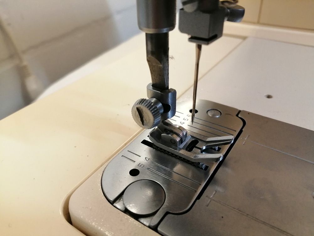 Nähmaschine Singer 7136 DEFEKT | Kaufen auf Ricardo