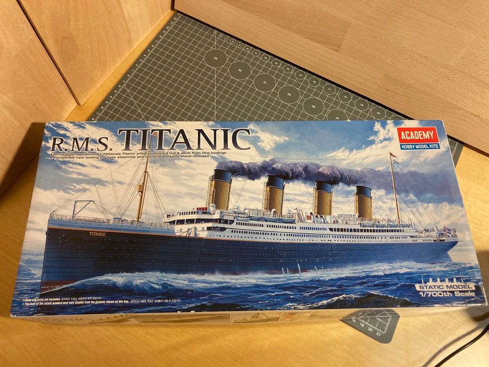 R.M.S. Titanic von Academy Hobby Model Kits (Neu und originalverpackt ...