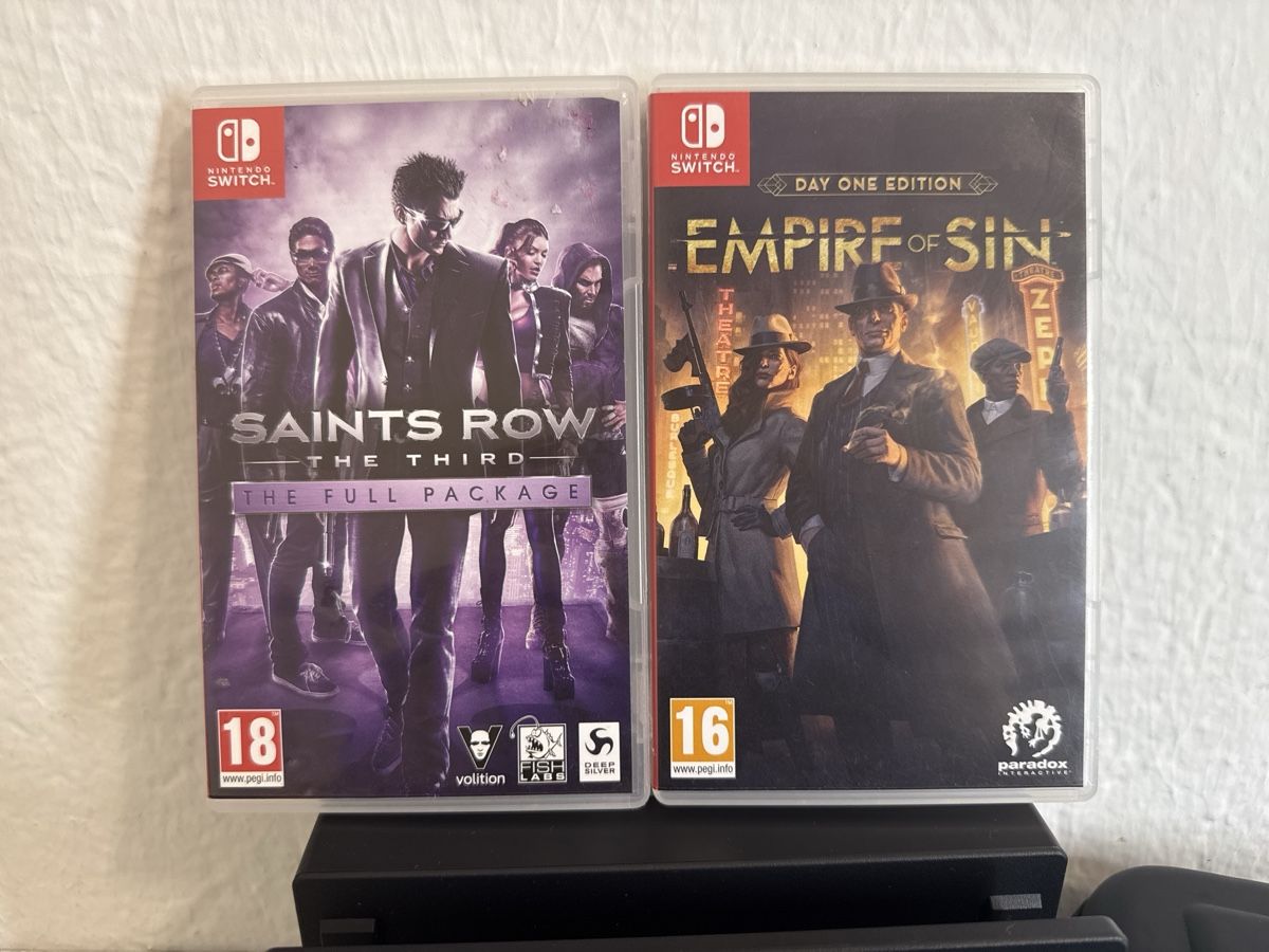 Nintendo Switch bundle with 2 Games - LIKE NEW! 🙌🏼🎮🔥 (Gebraucht) in ...