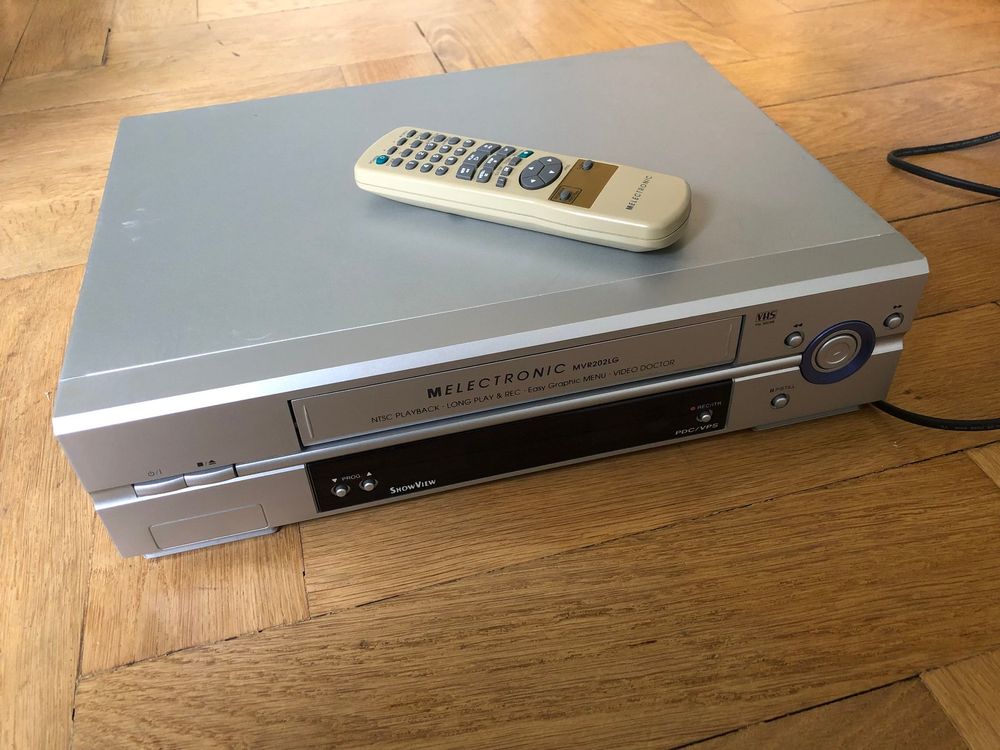 Videokassetten-Recorder - VHS Rekorder MElectronic MVR202LG | Kaufen auf Ricardo