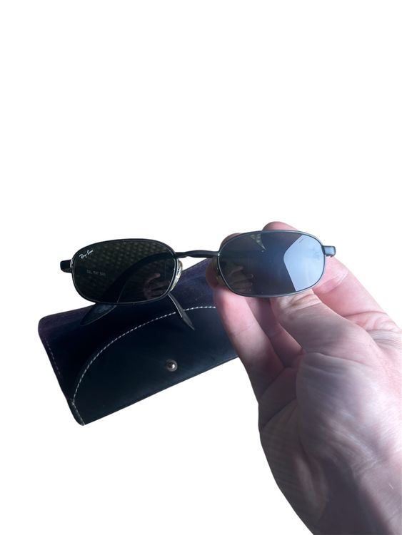 Ray-Ban authentiques, look moderne et étui inclus! 😎 (D'occasion) à ...
