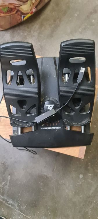 Logitech Fight Yoke System inkl. Thrustmaster Rudder Pedals | Kaufen ...