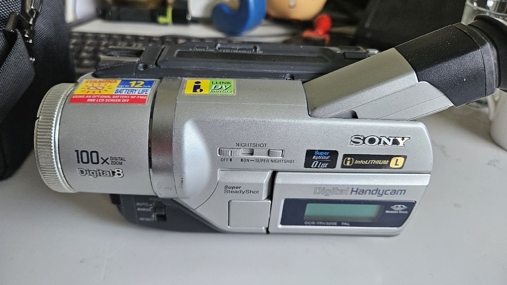Sony DCR-TRV320E PAL. defekt? (Defekt) in Intragna für CHF 50 – mit ...