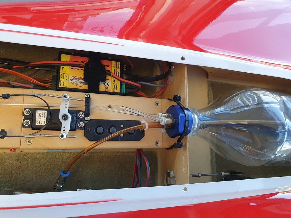 Wild Hornet GFK mit Turbine JetCat P120 (Gebraucht) in Balsthal für CHF ...