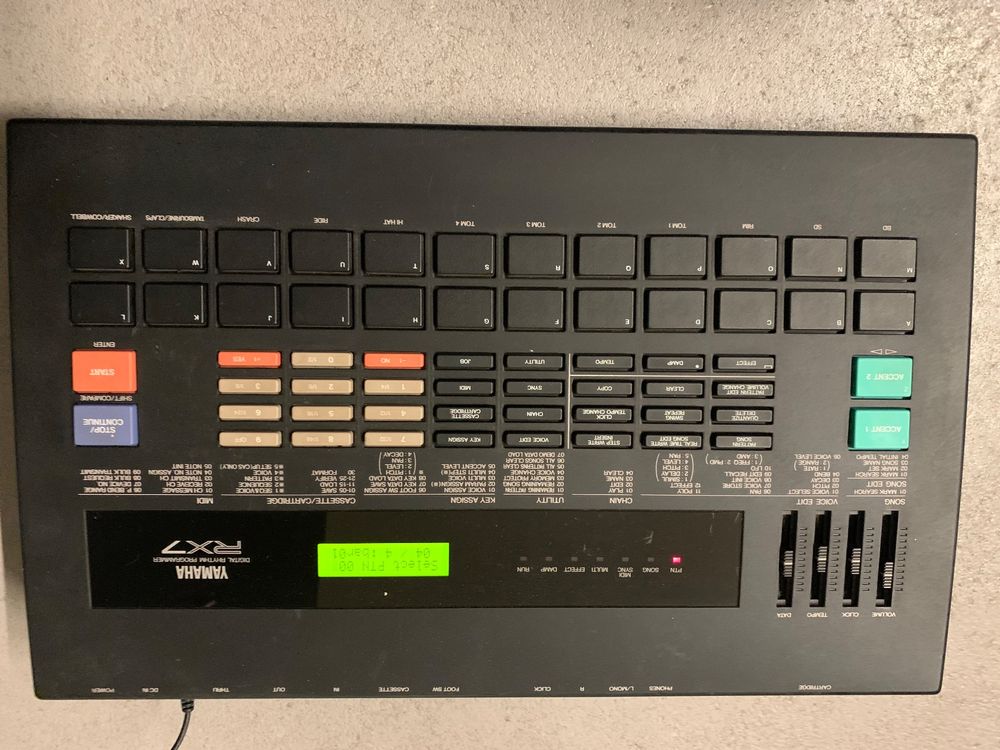 Yamaha RX7 - Drumcomputer - Rhythm Programmer | Kaufen auf Ricardo