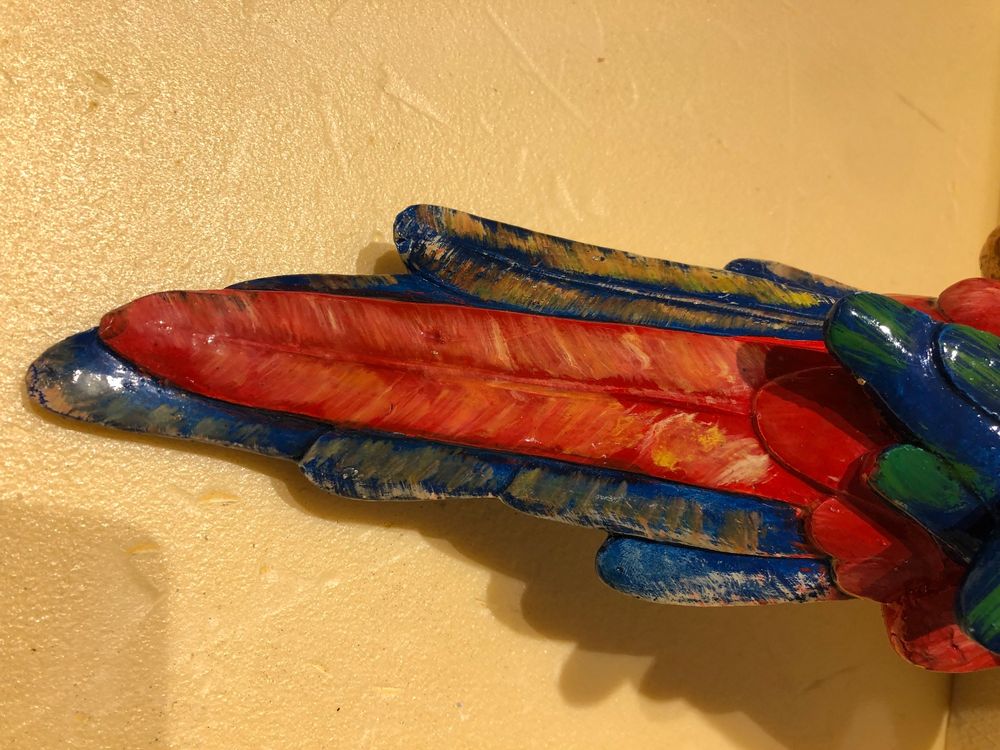 Papagei (roter Ara) aus glasiertem Ton - Wandschmuck | Kaufen auf Ricardo