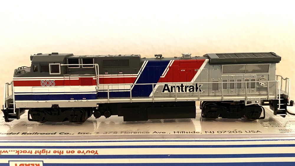 ATLAS Model 48831 US LOK AMTRAK 8-32BWH #505 PepsiCan digita (Neu und ...