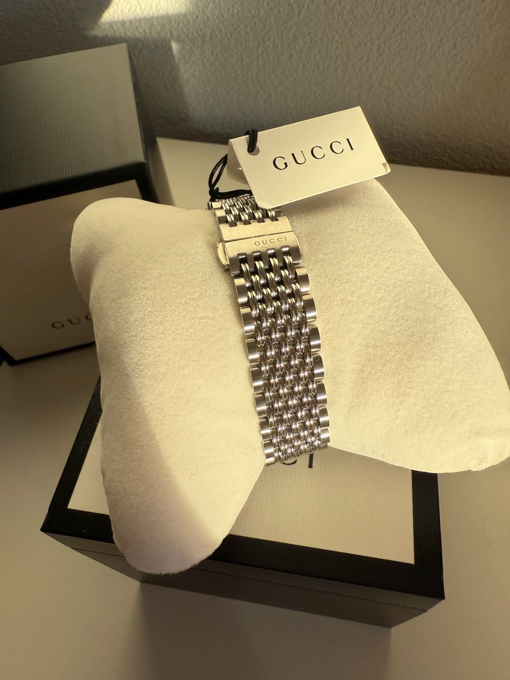 Gucci Uhr G-Timeless Slim M Bee second (Gebraucht) in Adlikon b ...