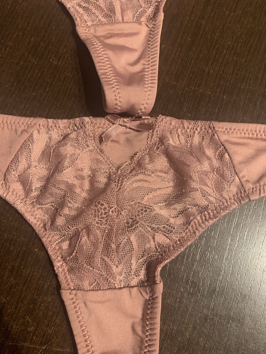 2 String neuf taille S (Neuf (Voir description)) à Domdidier pour CHF 6 ...