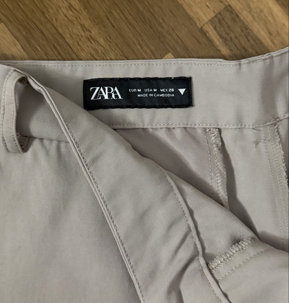 Zara Hose (Neu (gemäss Beschreibung)) in St. Gallen für CHF 15 – mit ...