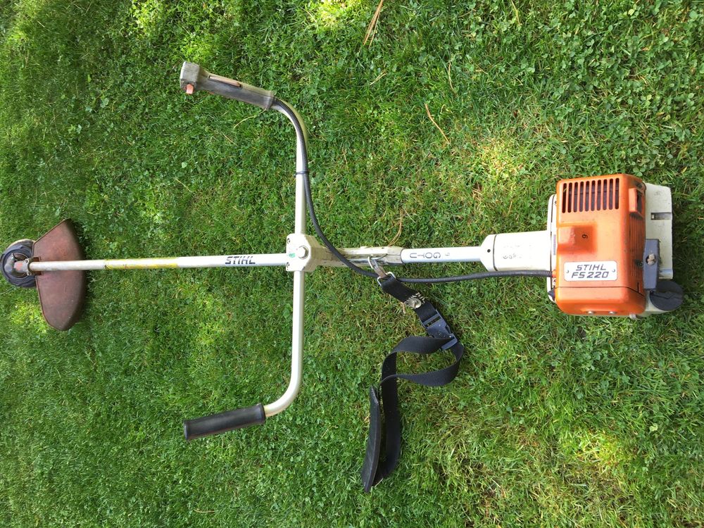 Fadenmäher Stihl FS220 (Gebraucht) in Erstfeld für CHF 114 – nur ...