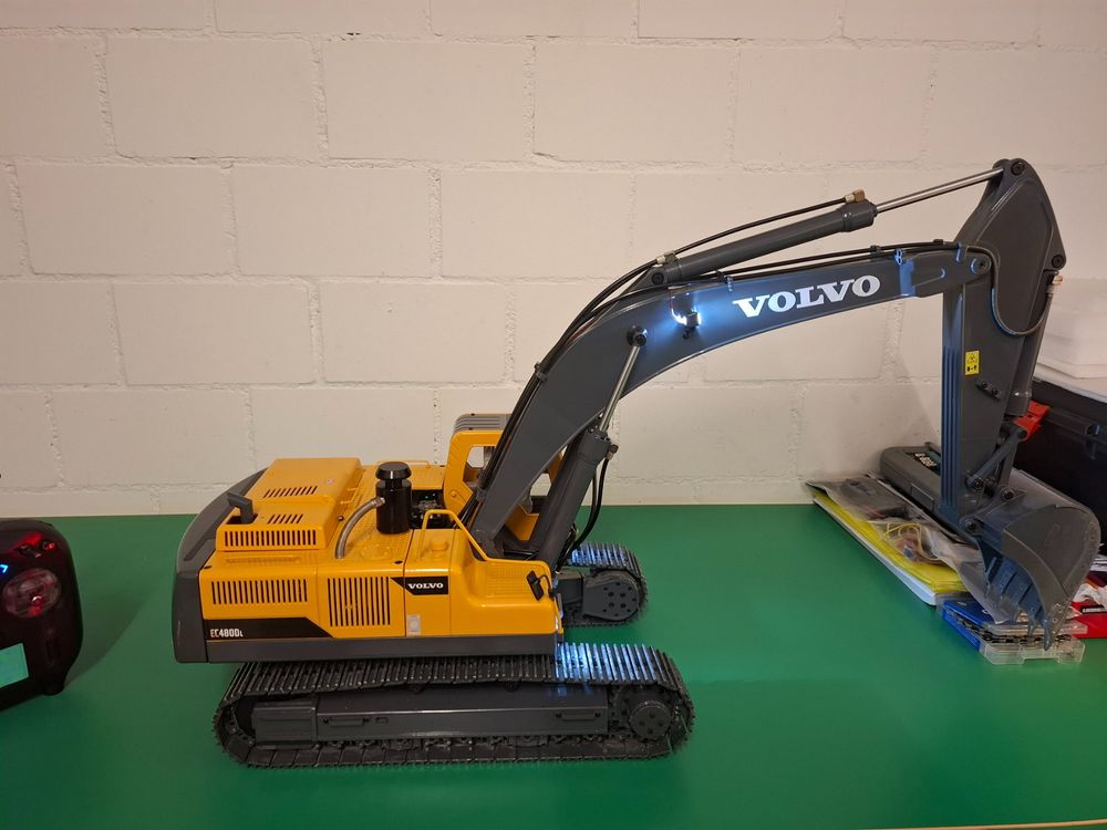 RC4WD RC Bagger 360L / EC480mit Licht / 12-Kanal Sender; RTR (Gebraucht ...