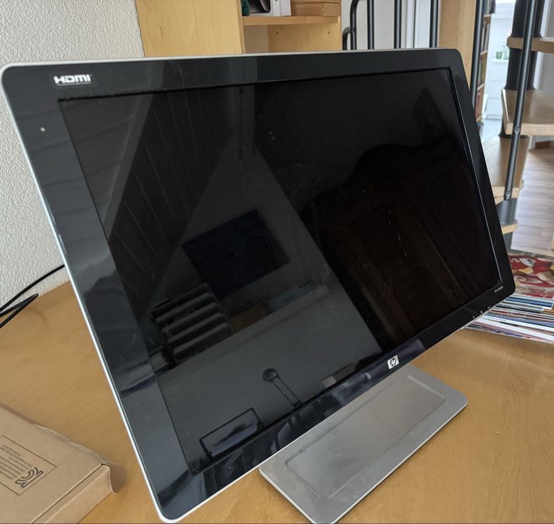 HP Pavilion w2408h Monitor 24 Zoll drehbar günstig abzugeben (Gebraucht ...