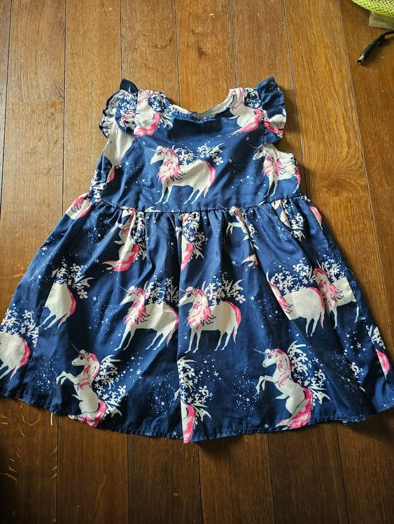 Süsses Einhornkleid Gr. 110/116 (Gebraucht) in Buchberg für CHF 4 – mit Lieferung auf Ricardo kaufen