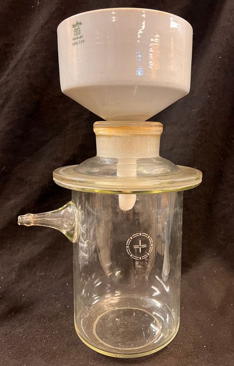 Laborglas Büchnetrichter mit Planschliffsaugflasche (Gebraucht) in ...