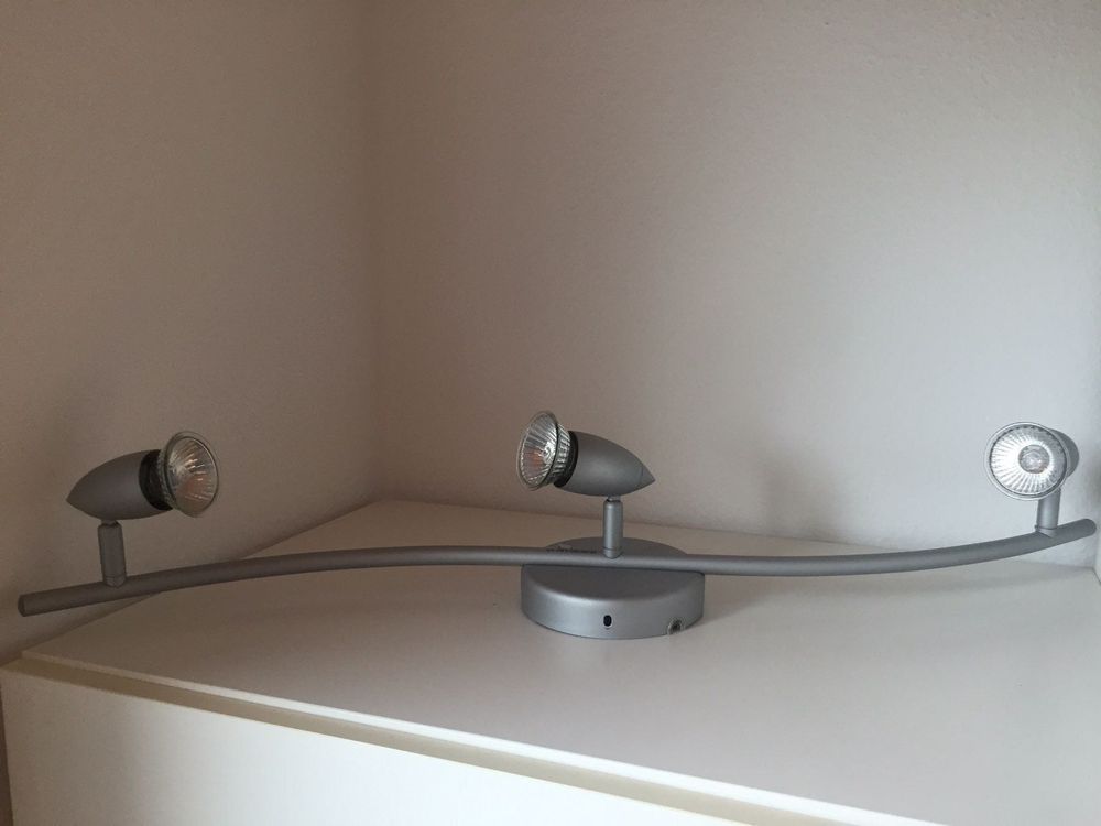 2 LED Lampen mit jeweils 3 Birnen (Gebraucht) in Tecknau für CHF 9.9 ...
