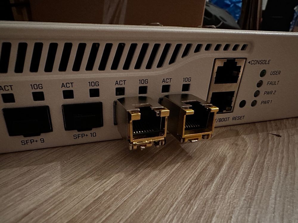 MikroTik CCR2004-1G-12S+2XS 25 Gbps Router inkl. SFP Zubehör | Kaufen ...