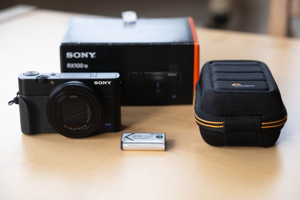 Sony RX100 Mark VII mit Zubehör (Gebraucht) in Zürich für CHF 620 – mit ...