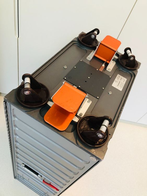 Swissair Trolley (restauriert) mit rotem SAS-Handle (Neu (gemäss ...