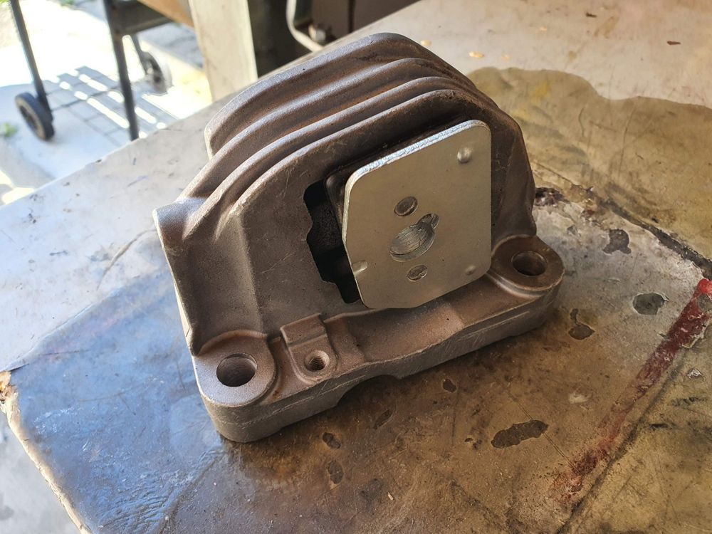 Motorlager Volvo v70 oben P26 2000-2007 | Kaufen auf Ricardo