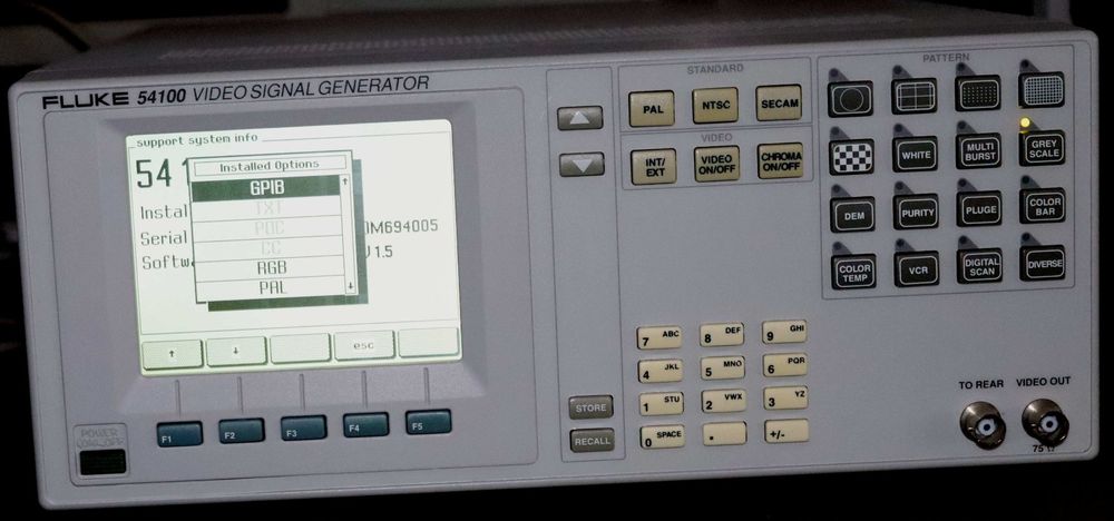 Referenz-Video-Signalgenerator FLUKE 54100 (Gebraucht) in Bühler für ...