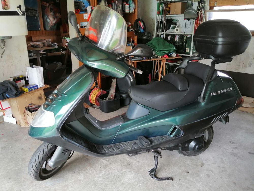 piaggio-hexagon-250gt-hondamotor-mit-topcase-helix-acheter-sur-ricardo