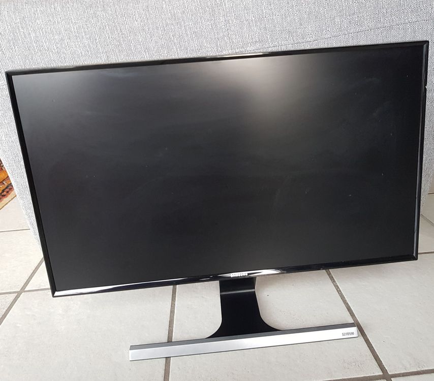 27'' PC-Monitor: Samsung S27D590P (Defekt) in für CHF 26 – nur Abholung ...