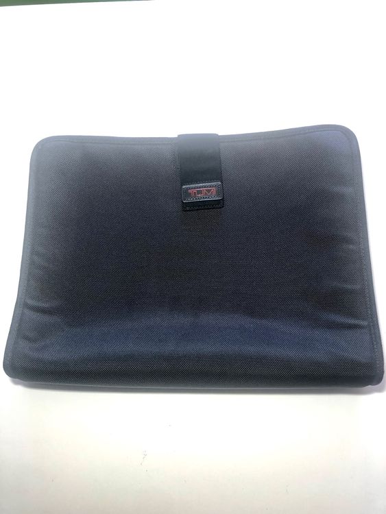TUMI Black Nylon Alpha II Laptop Sleeve (Gebraucht) in Dully für CHF 10 ...
