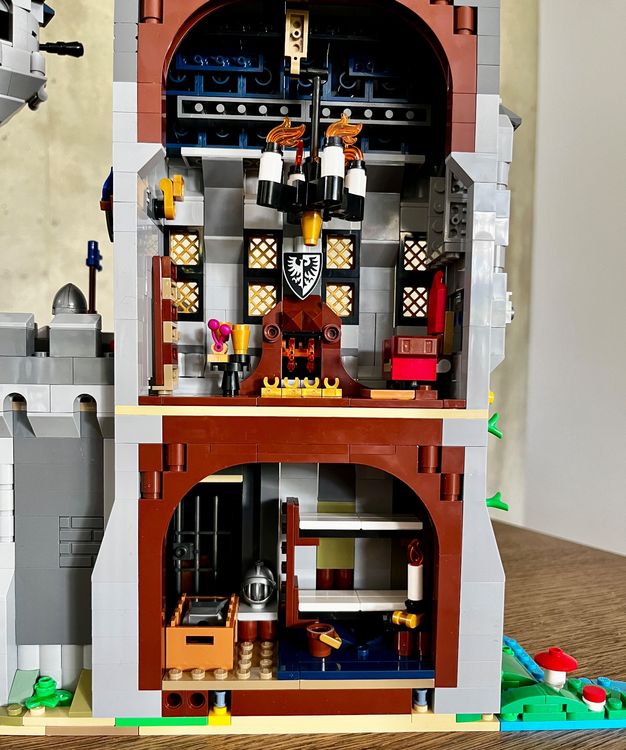 LEGO Re-brick-able MOC (3x LEGO 31120 Medieval Castle) (Gebraucht) in ...