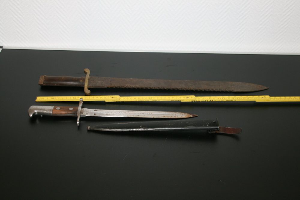 Bajonett u. Faschinenmesser ? Gebr. Weyersberg Solingen (Gebraucht) in Amriswil für CHF 40 – mit ...