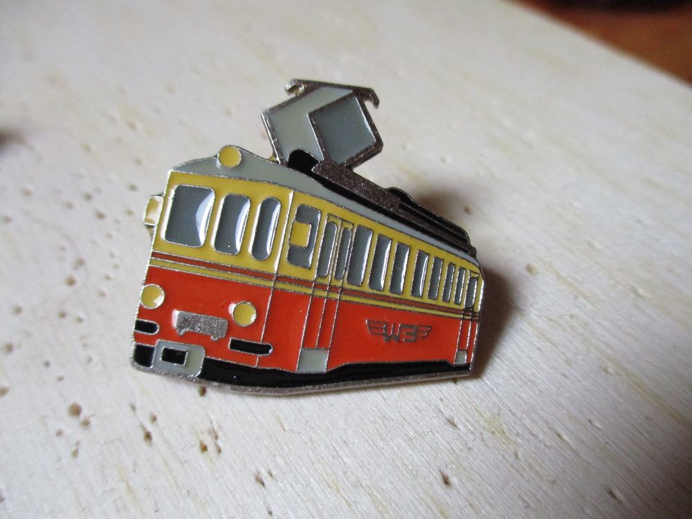 Lok Lokomotive Tram Pin (Neu (gemäss Beschreibung)) in Felsberg für CHF 0.6 – mit Lieferung auf ...