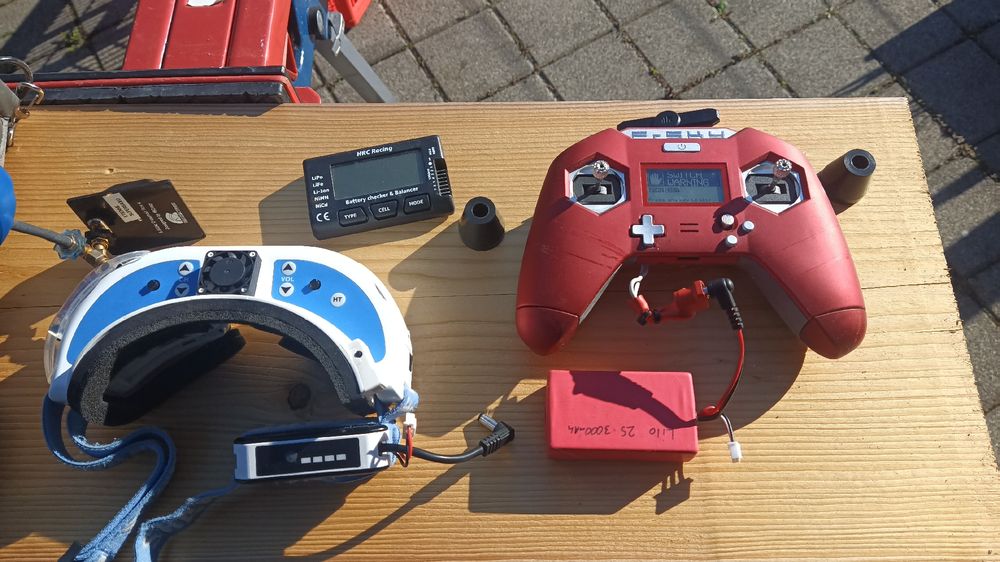 FPV Set inkl. Fatshark, Fernsteuerung + 3xEmpfänger | Kaufen auf Ricardo