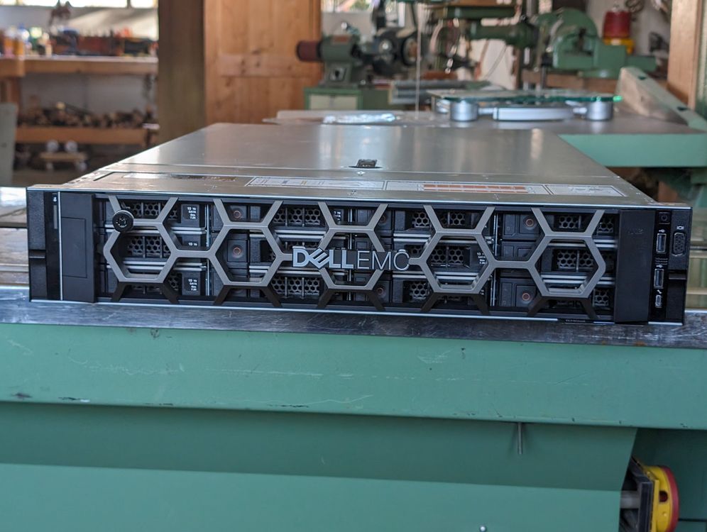 Dell PowerEdge R740xd - 2x Xeon Gold 6132 - 64GB RAM (Gebraucht) in ...
