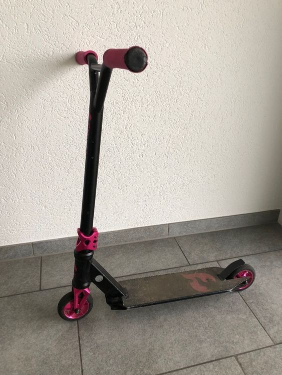 Chilli 3000 pro scooter pink/schwarz | Kaufen auf Ricardo