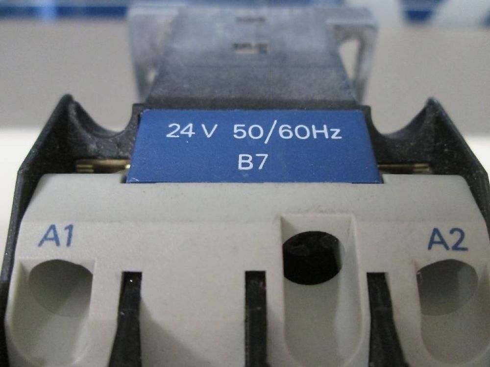 Schütz Telemecanique LADN22P 24V 50/60 Hz (1986-TPGH) (Gebraucht) in St. Gallen für CHF 5 – nur ...