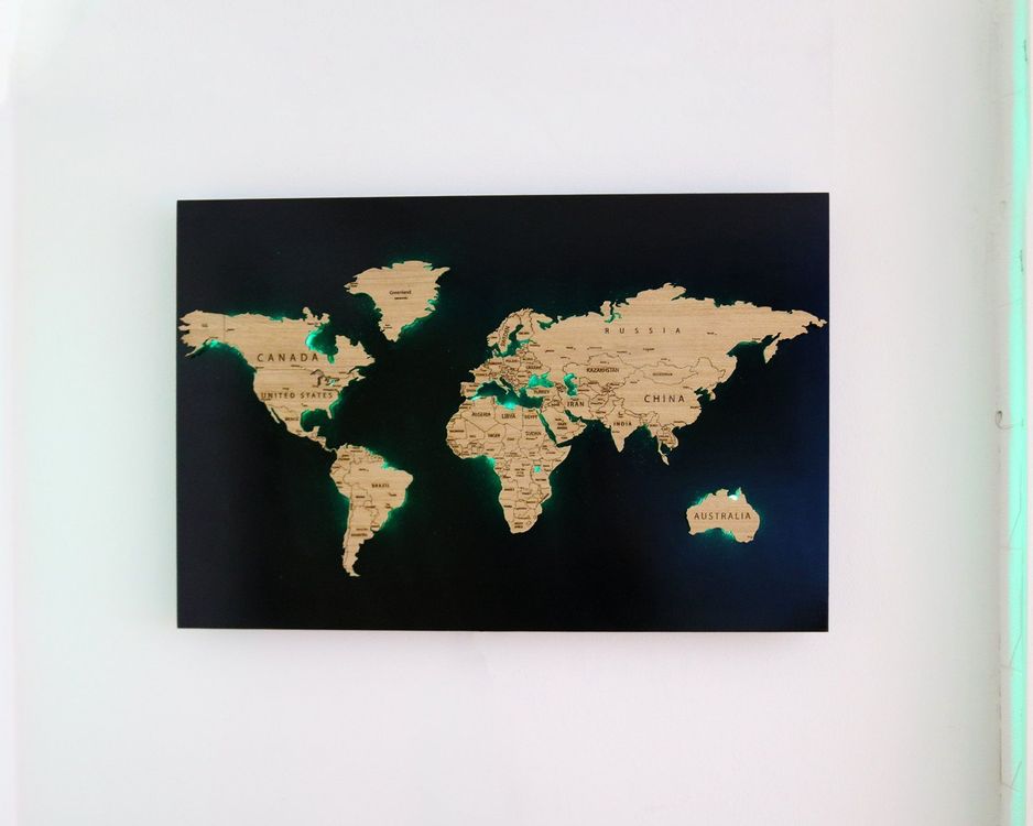 Weltkarte aus Holz mid LED (Neu und originalverpackt) in Zürich für CHF 189 – mit Lieferung auf ...