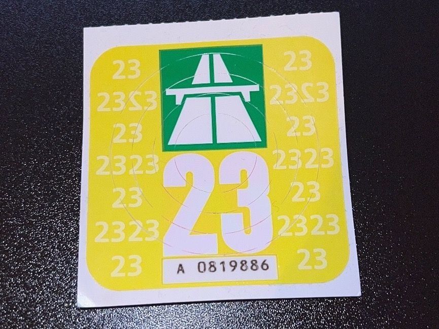 Autobahnvignette 2023 (Neu und originalverpackt) in Lupfig für CHF 32 – mit Lieferung auf ...