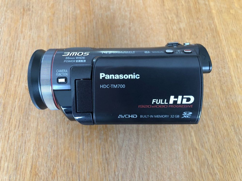 Panasonic HDC-TM700 Camcorder mit viel Zubehör (Gebraucht) in Schwyz ...