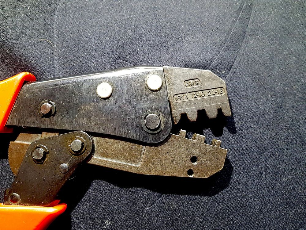 WDT-SCHMID PINCE À SERTIR CRIMPZANGE RP 0.5-2.5mm SOLAR (Gebraucht) in Cully für CHF 45 – mit ...