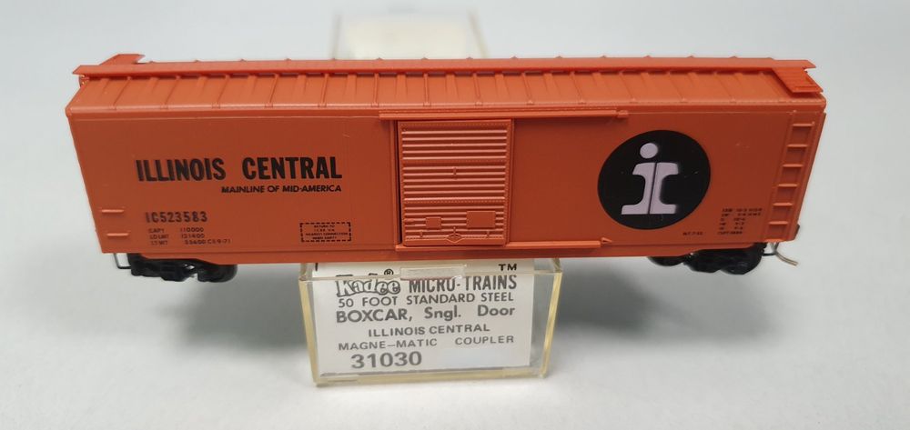 Micro-Trains - 31030 - IC Boxcar, 50 Foot, PS-1 in OVP (Neu (gemäss Beschreibung)) in Birr für ...