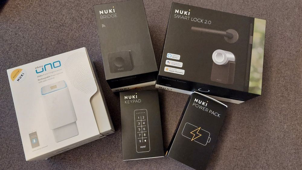 NUKI Smart Lock Set, mit Fingerprint, Keypad, Bridge, Akku (Usato) a ...