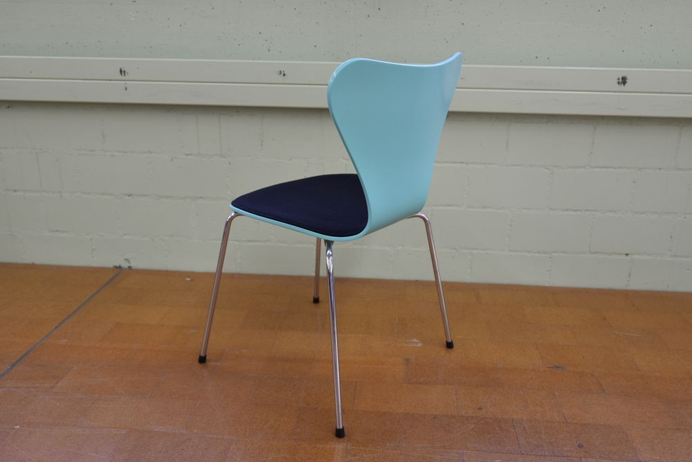 Fritz Hansen Serie 7 Stühle 3107 mit Frontpolster (Gebraucht) in ...