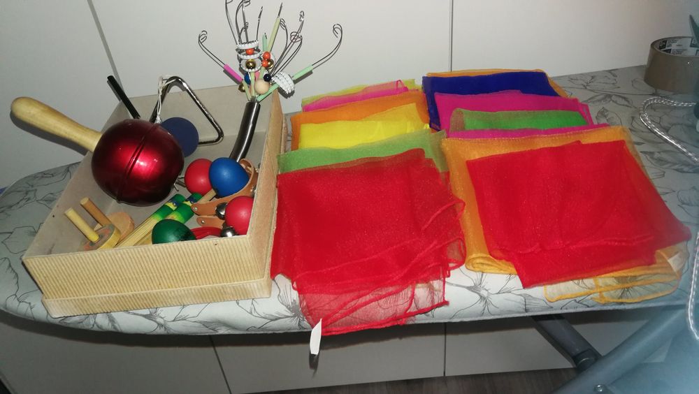 Musikinstrumente Set, Rhythmusinstrumente, 12 Tücher bunt (Gebraucht ...